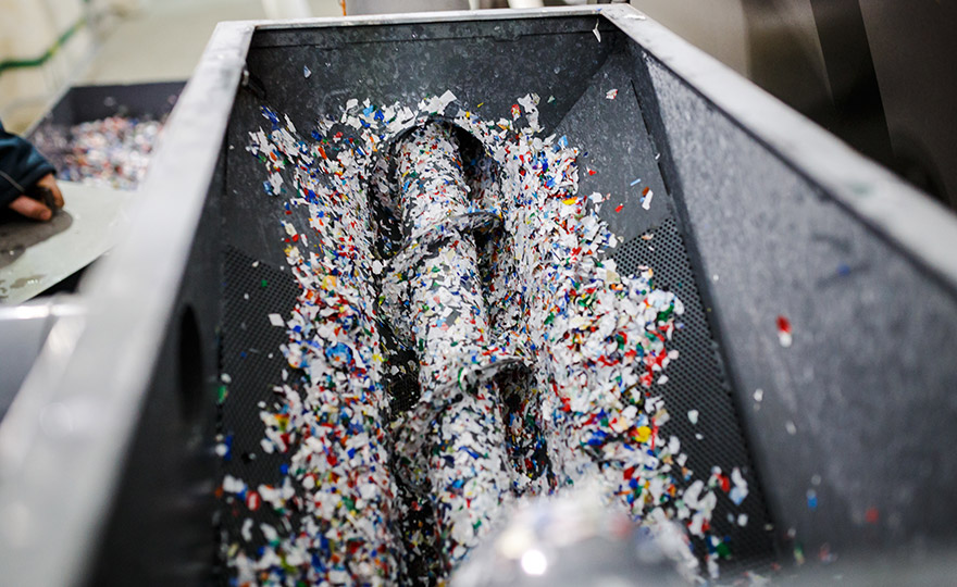 Recycled and renewable raw materials | HEXPOL - A Material Difference